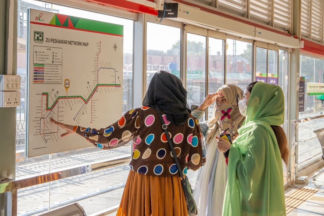 How to create gender-inclusive transport: Lessons from around the world ...